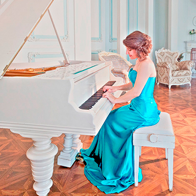 Female Pianist Singer 106459 | Talent Agency Rising Stars